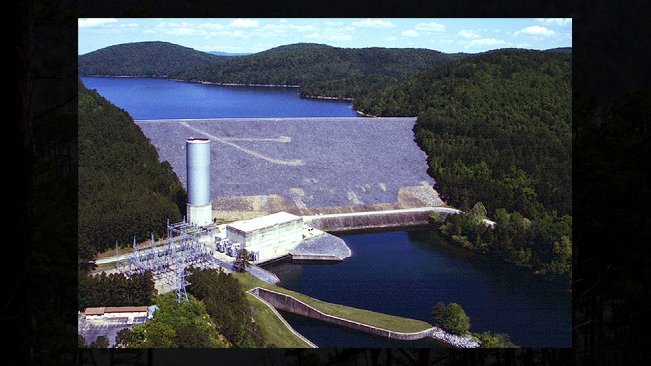 Arkansas’s largest lake sits in a rare mountain range — with a forest ...