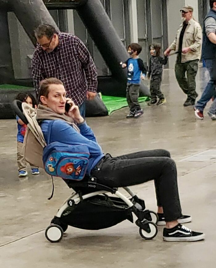 29 times people spotted men having a miserable time while shopping and ...