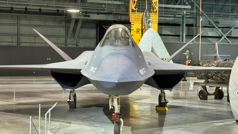 YF-23 Black Widow II stealth fighter has a message for the US Air Force
