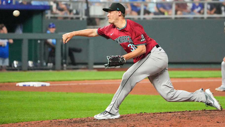 Diamondbacks reunite with former World Series closer