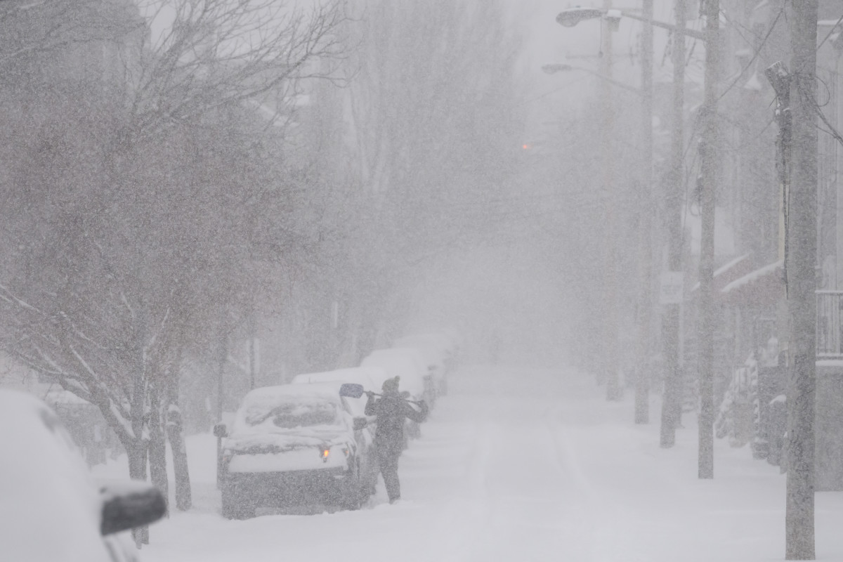 Major winter storm warning: Massive snowfall and –65° wind chills ...
