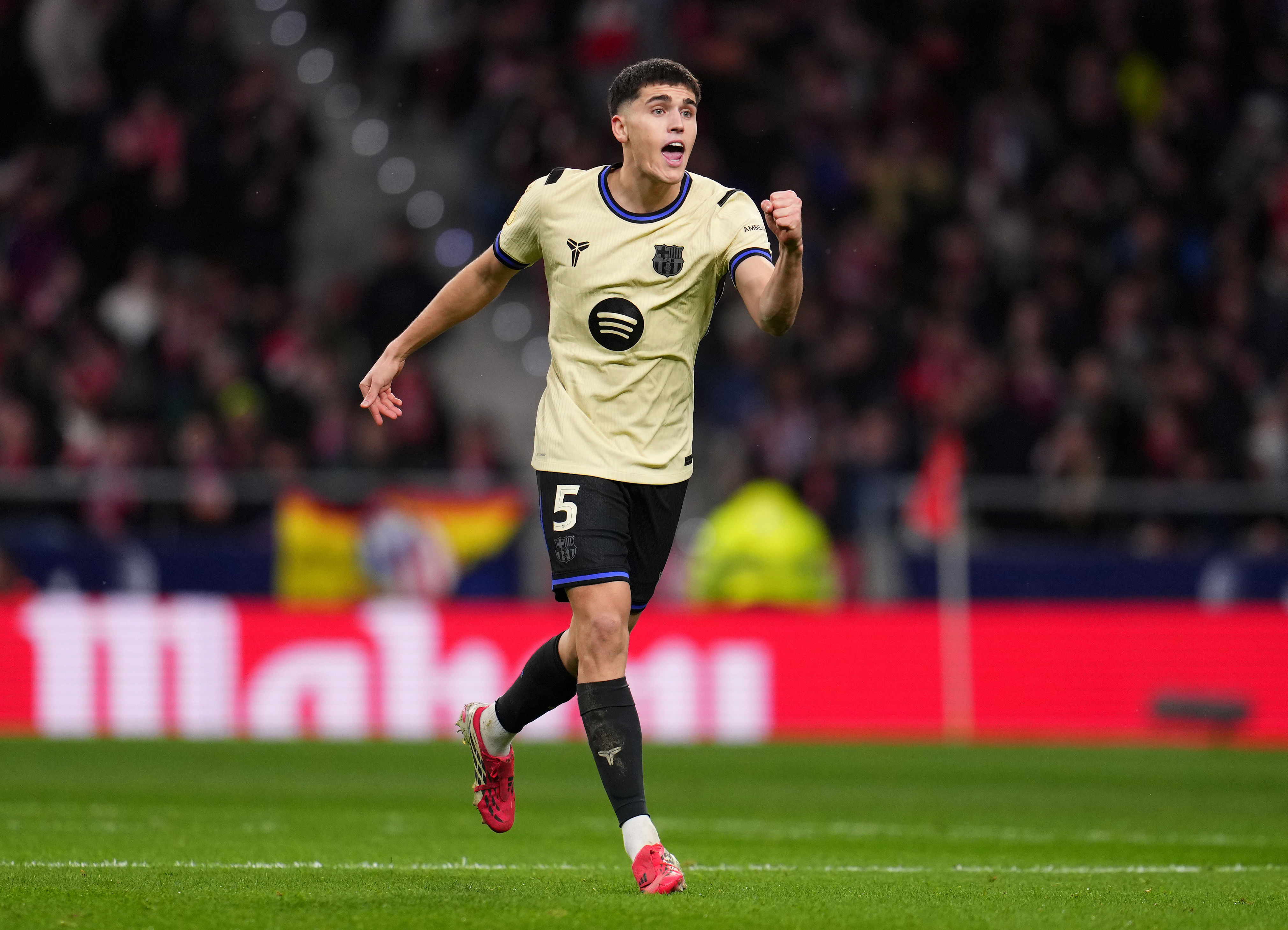 ‘Absolutely diabolical’ – VAR blasted for taking eight minutes to rule ...