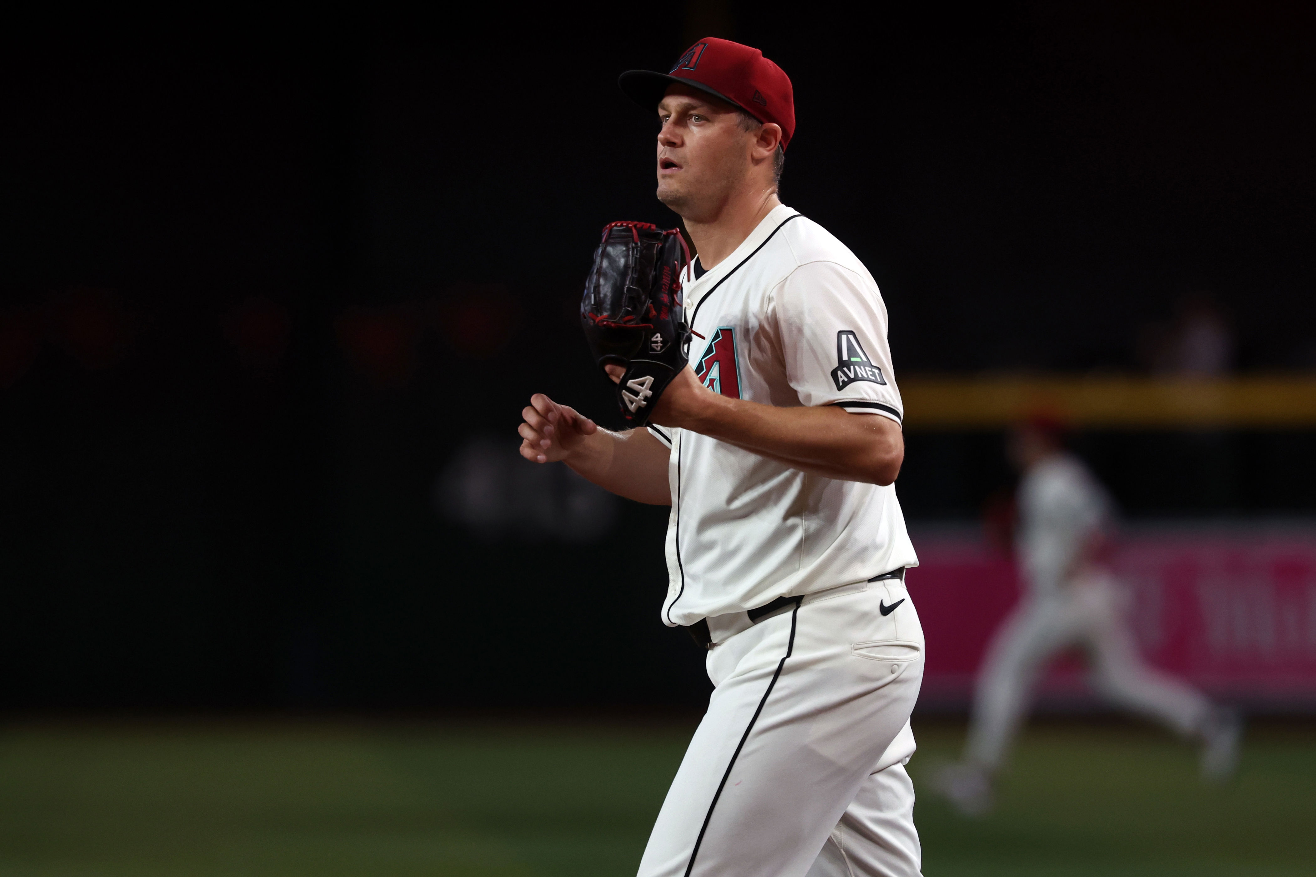 Arizona Diamondbacks bringing back Paul Sewald