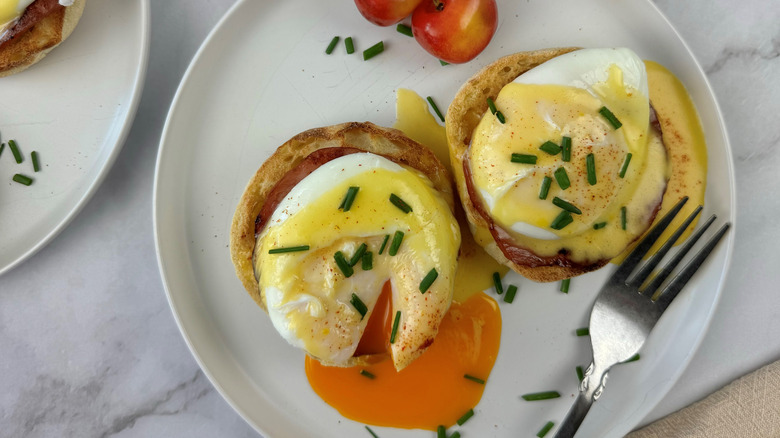 Classic eggs Benedict recipe