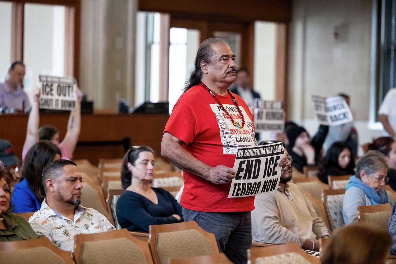 Can San Antonio officials block federal ICE detention center?
