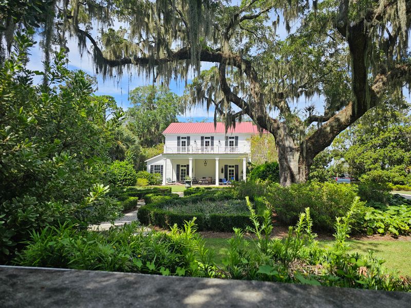 Beaufort, South Carolina blends Southern Gothic charm with marshland ...