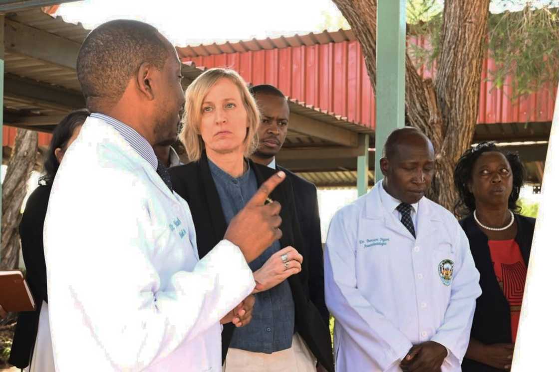 Nyeri: US diplomat Susan Burns elated after hugging exact tree Truphena ...