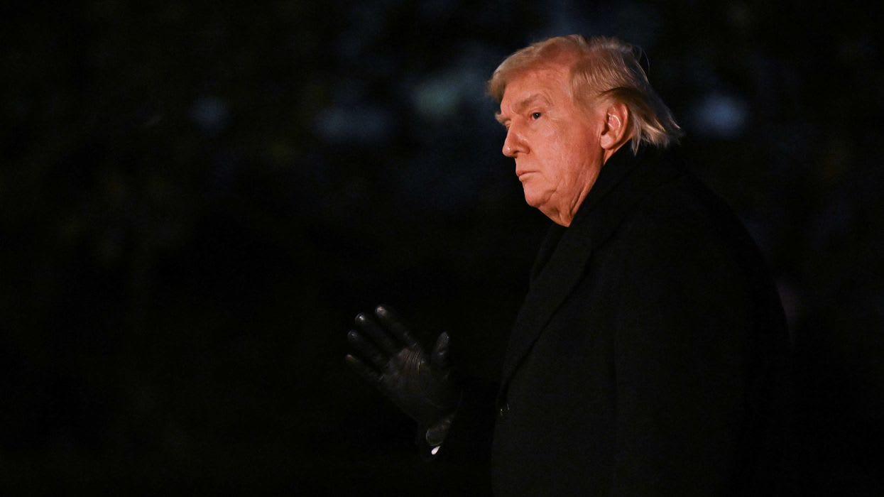 Defense expert warns Trump risking another 'pointless war'