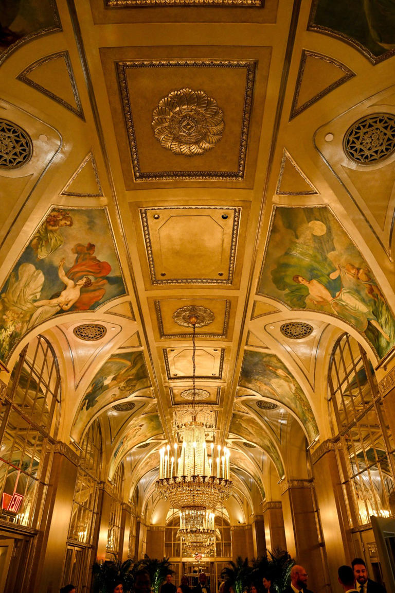 Waldorf Astoria’s Chinese owners put iconic NYC hotel up for sale after ...