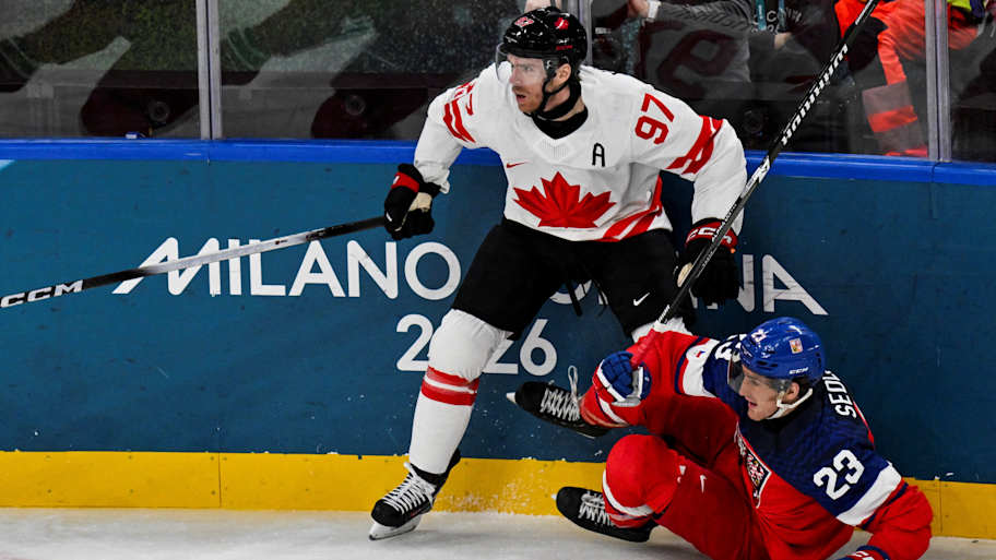 Connor McDavid delivered massive hit on Czechia player during Canada's ...