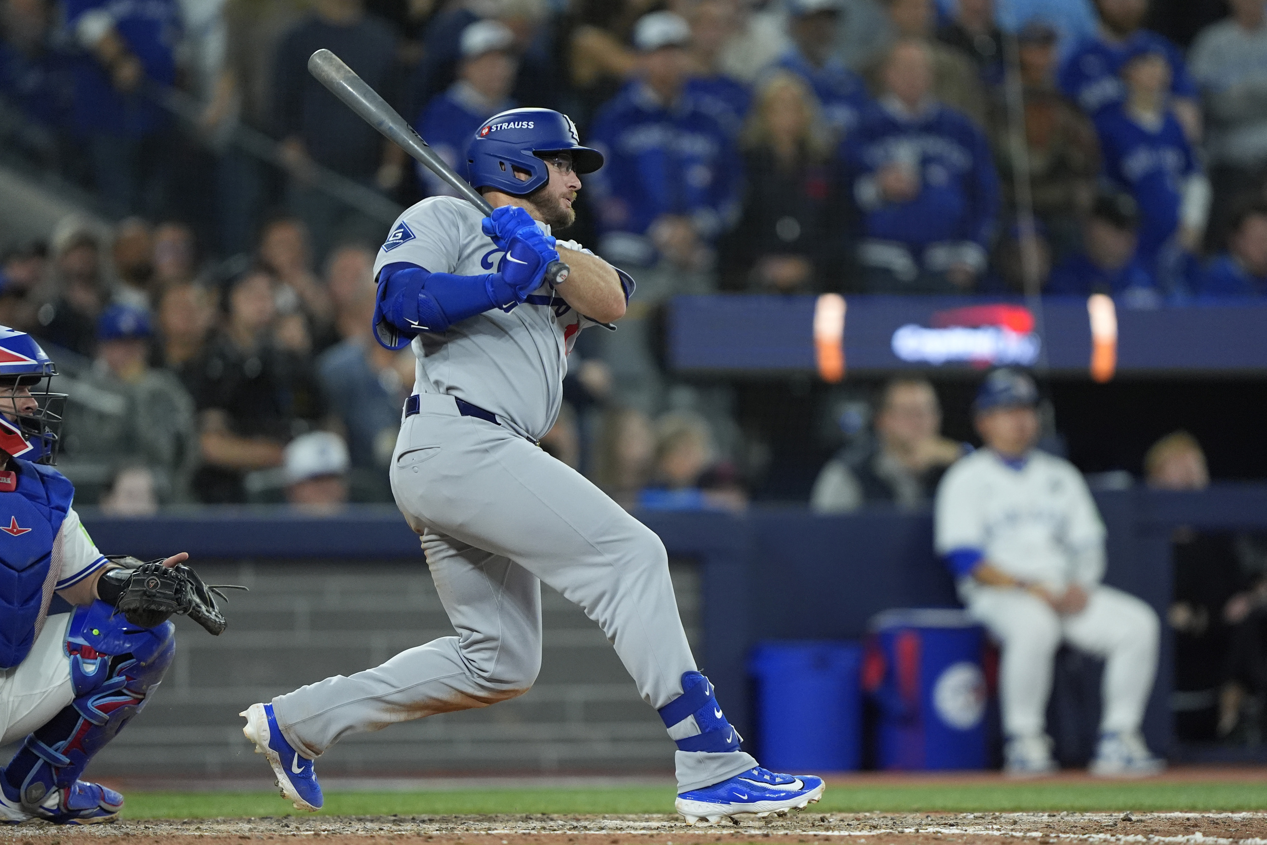 Dodgers ink veteran slugger to $10 million contract extension