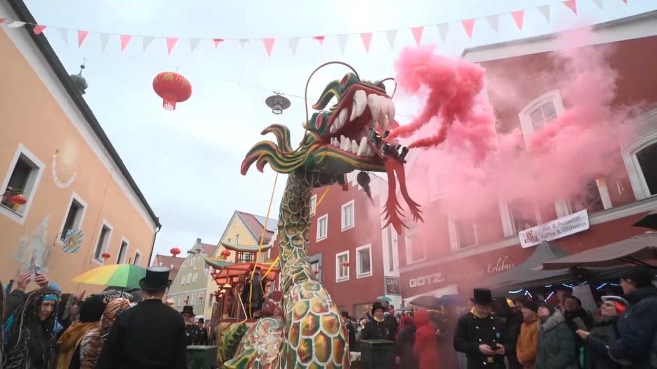 Das bayerische China: 20.000 feiern Chinesenfasching in Dietfurt