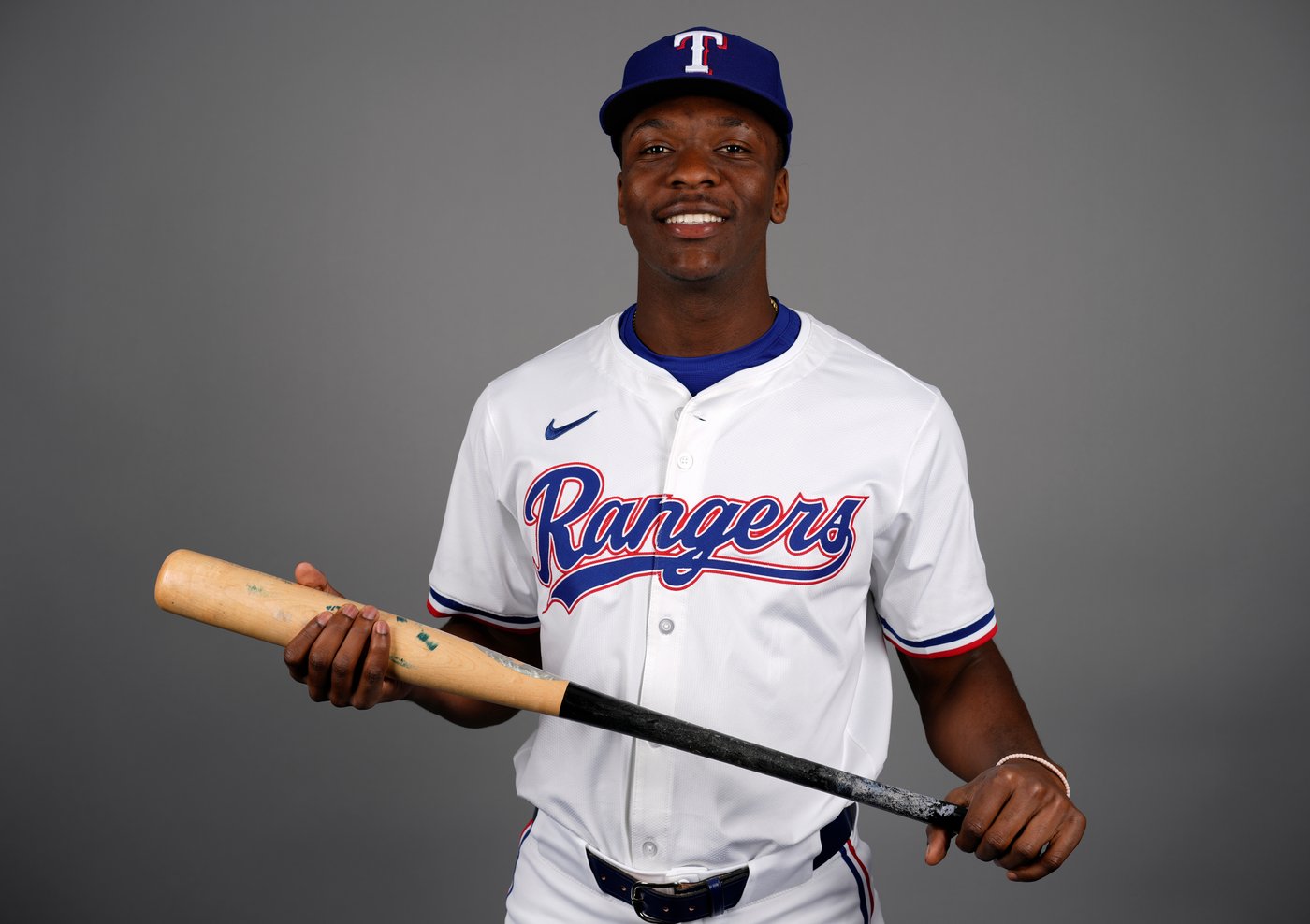 Rangers lose top prospect, infielder Sebastian Walcott, to UCL injury ...