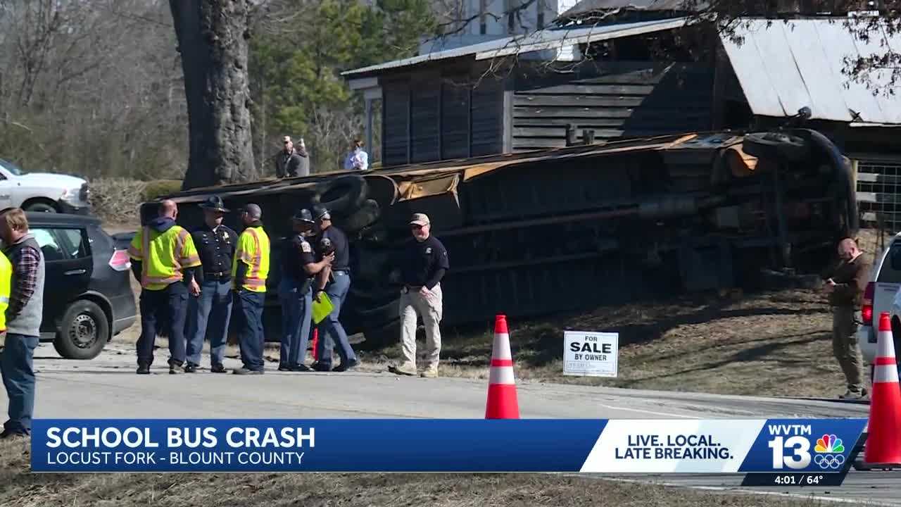 Blount County school bus overturns in Locust Fork crash; 4 students ...