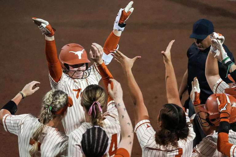 Texas softball: Austin weather rains out game vs Syracuse, delays Ohio ...