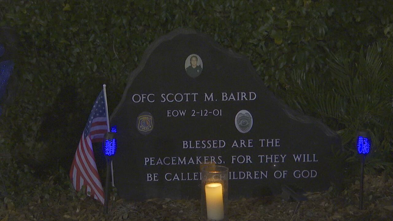Gainesville remembers Officer Scott Baird 25 years after his death