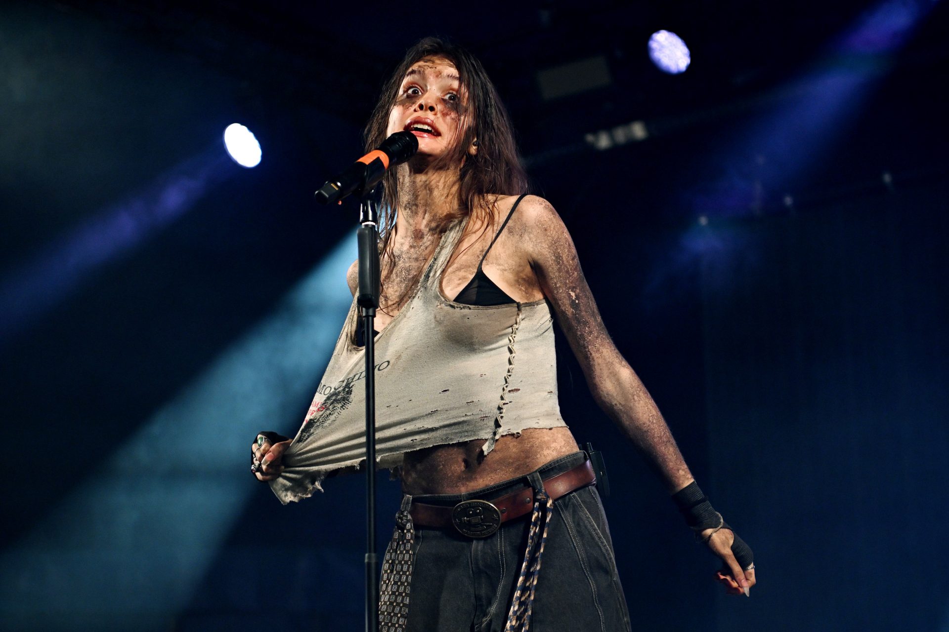 Sofia Isella, the darkness captivating GenZ
