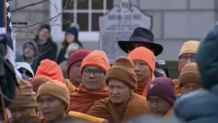 Buddhist monks get warm welcome in Annapolis after long walk for peace ...