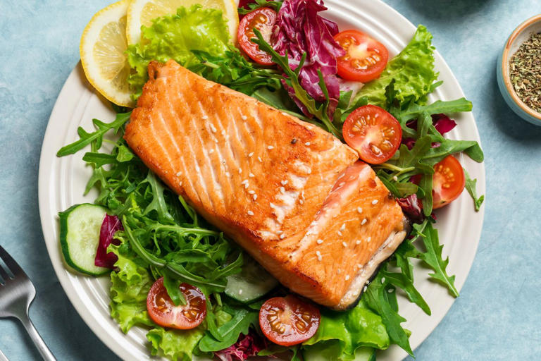7 brain-boosting superfoods you should add to your diet now, experts say