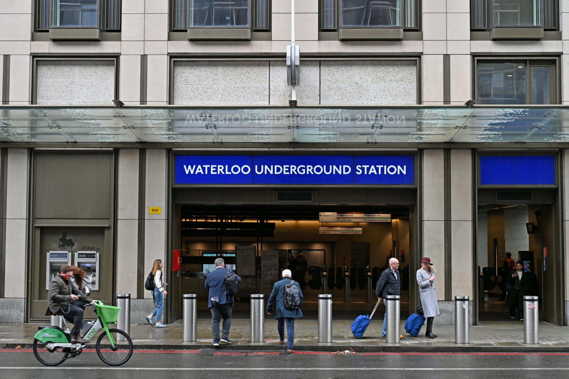 Commuters face rush hour disruption after major London Underground ...