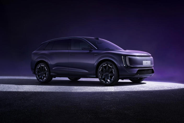 Audi fait déjà rouler sa nouvelle voiture électrique sans anneaux et à ...