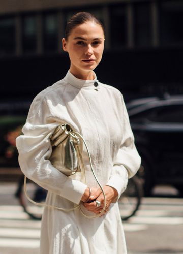 Eleganter als Rucksäcke: Diese 4-in-1-Tasche im Sommer 2026