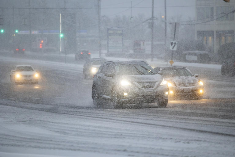 School closings & delays across US as winter storm hits East Coast