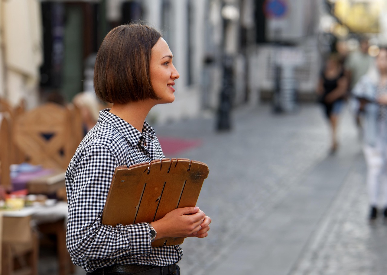 9 fine-dining red flags servers spot the second you walk through the door