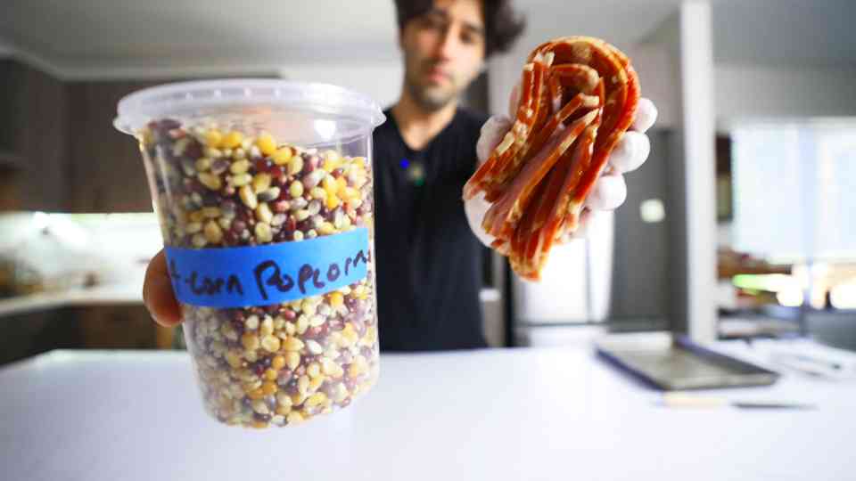 How to make crispy bacon popcorn for movie night