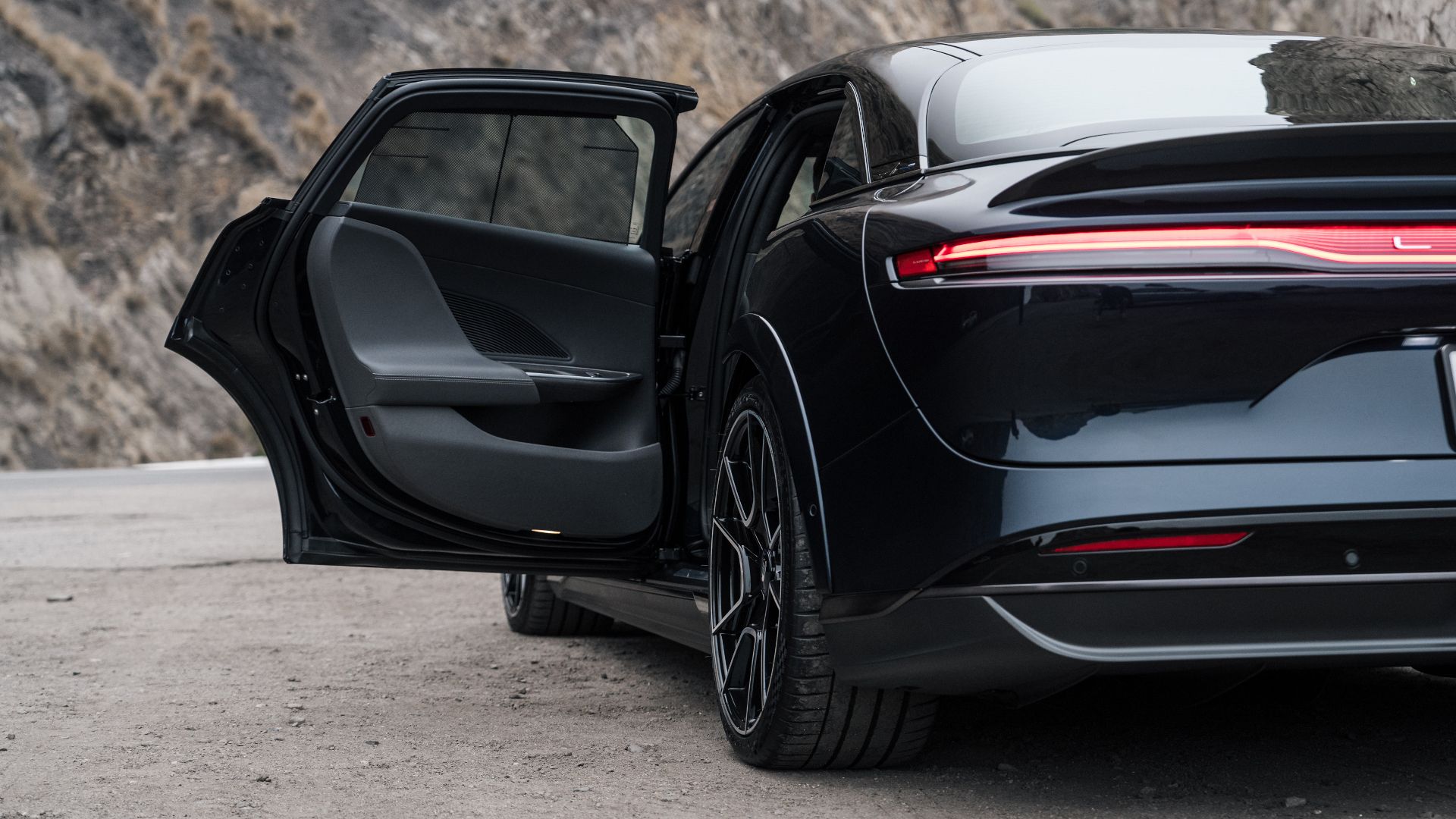 Best luxury sedans | 2026 luxury sedans rated | CarBuzz