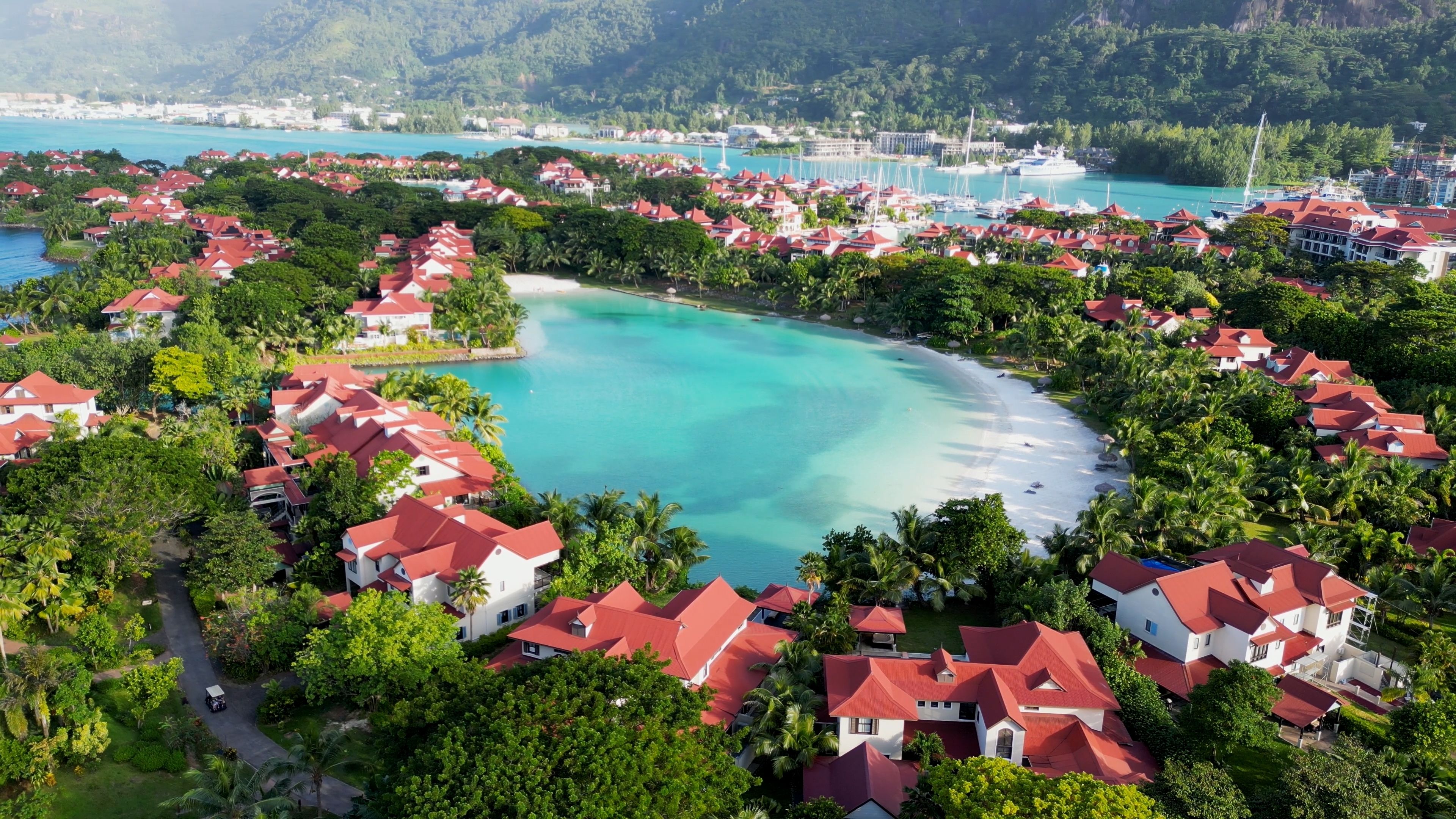 US government issues travel warning to Americans heading to luxury ...