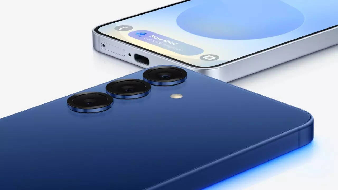 Best compact smartphones: Samsung Galaxy S25, iPhone 16e, Pixel 9 and ...