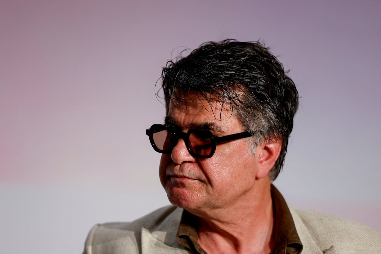 Oscar-nominated director Jafar Panahi says he will return to Iran ...