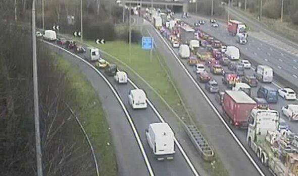 M25 traffic live: Rush hour chaos as crash sparks 50-minute delays and ...