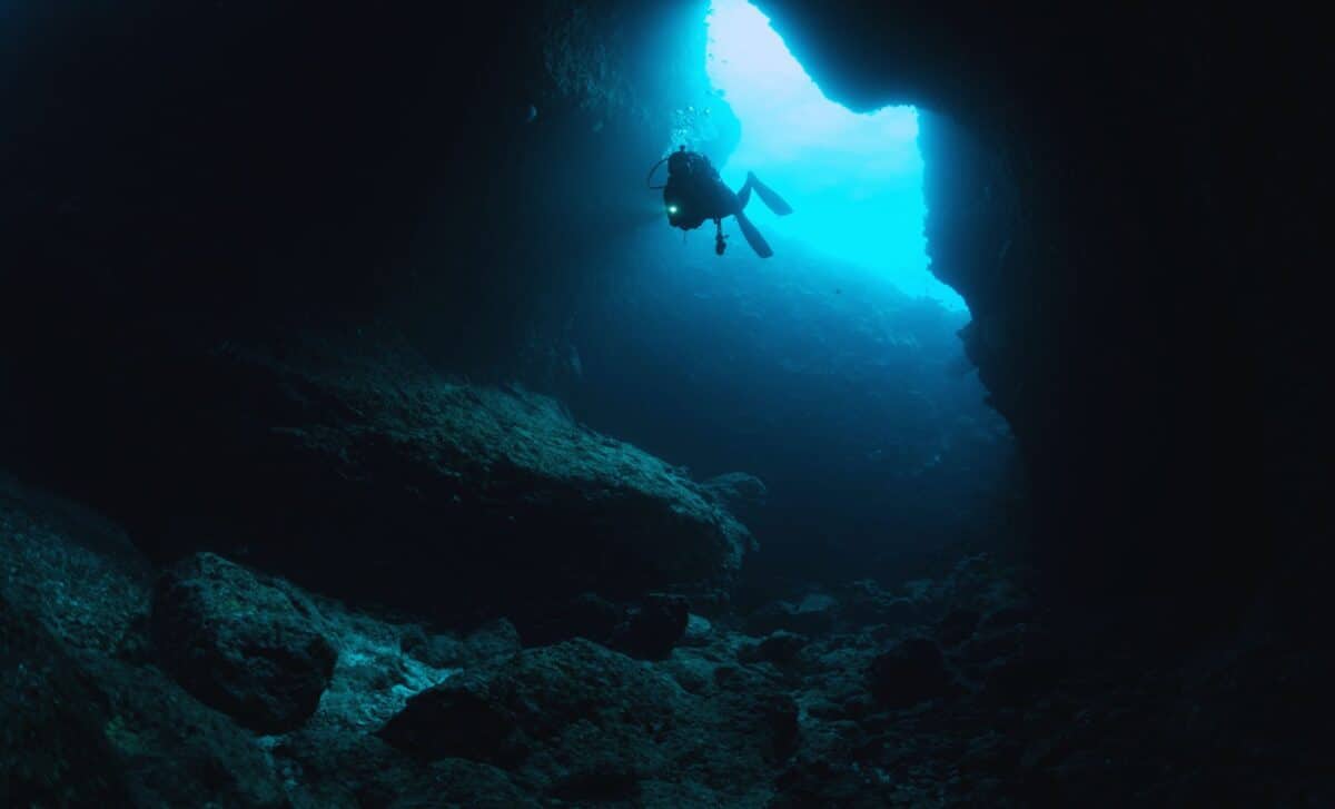Scientists discover massive ancient stone wall underwater, hidden for ...