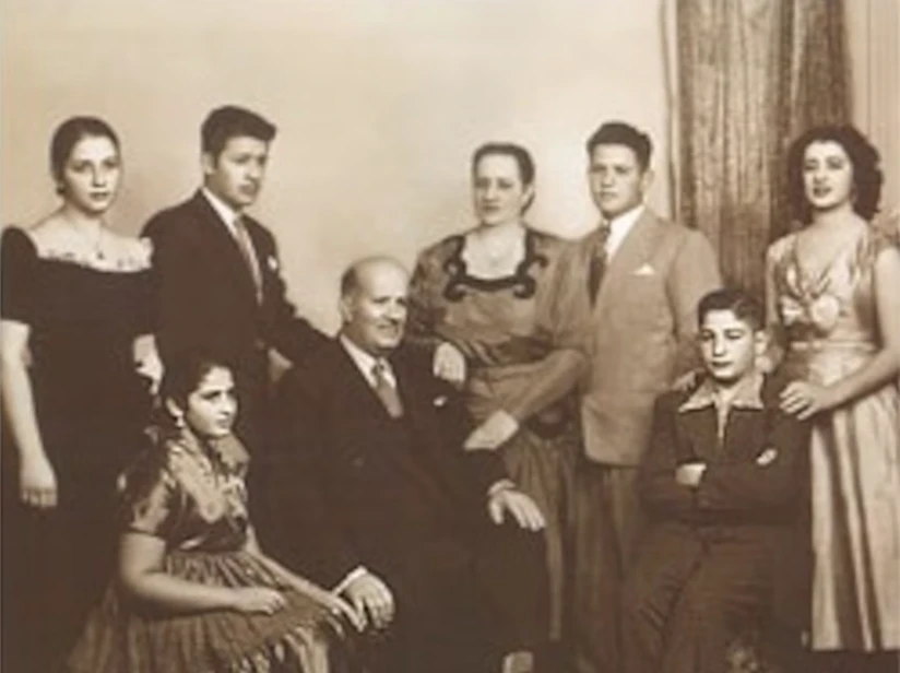 ¿De dónde son los padres de Carlos Slim y a qué se dedicaban?