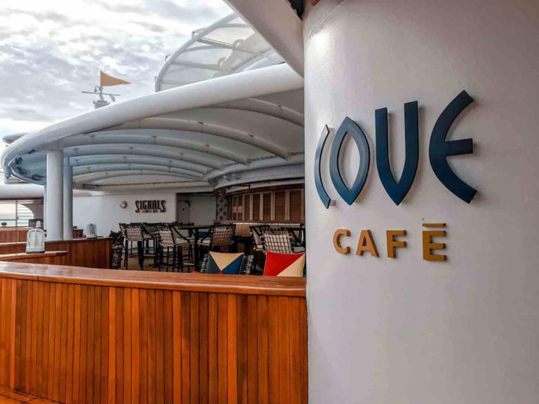 Disney Magic restaurants and dining