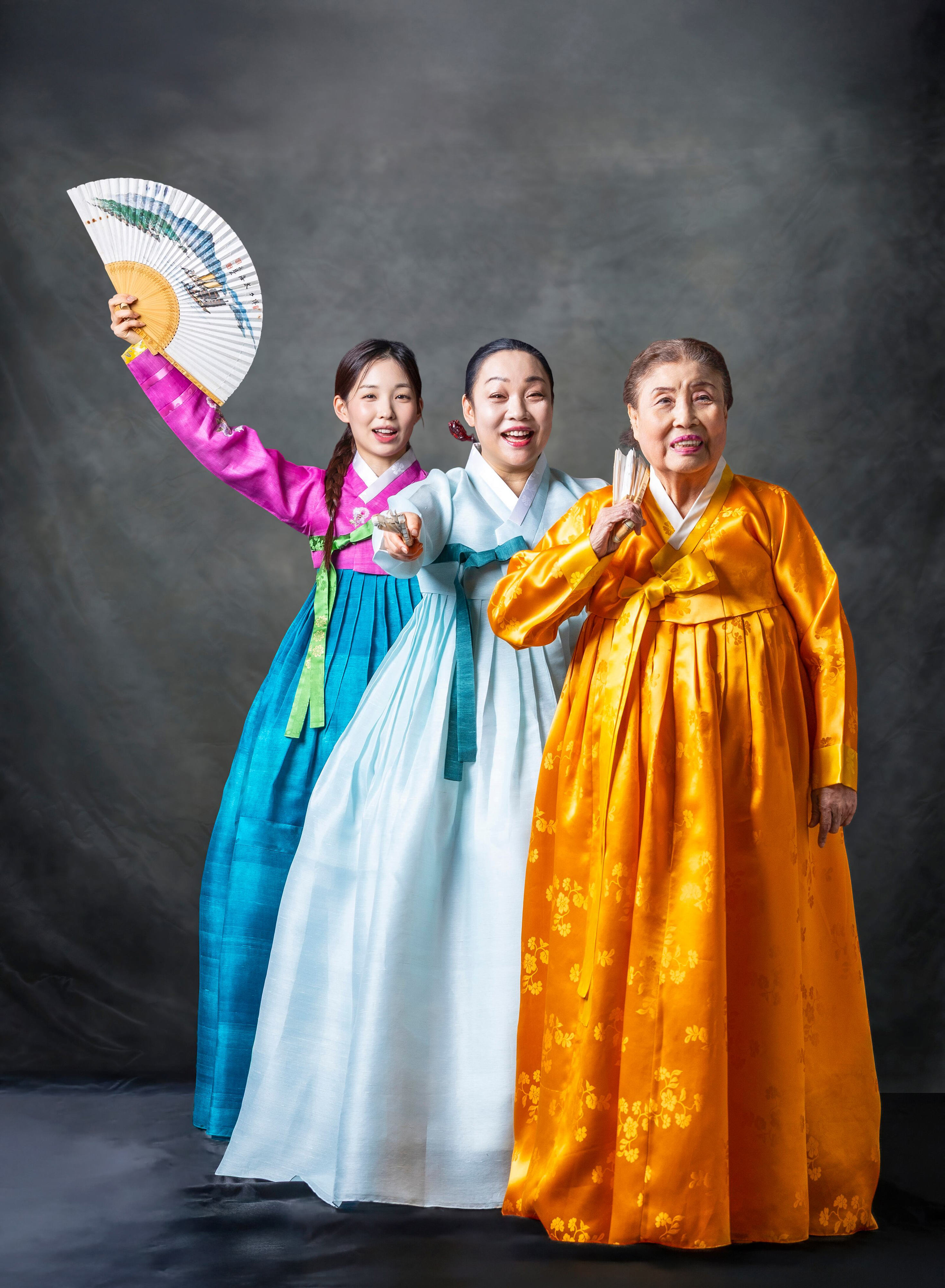 Four generations of sorikkuns preserve Korean traditional music legacy