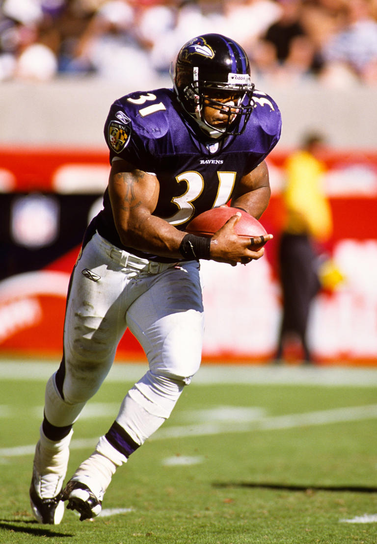 Trump pardons former Tennessee football stars Jamal Lewis, Travis Henry