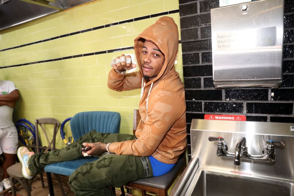 Former NBA champion Nick Young set to face rapper Blueface in boxing match