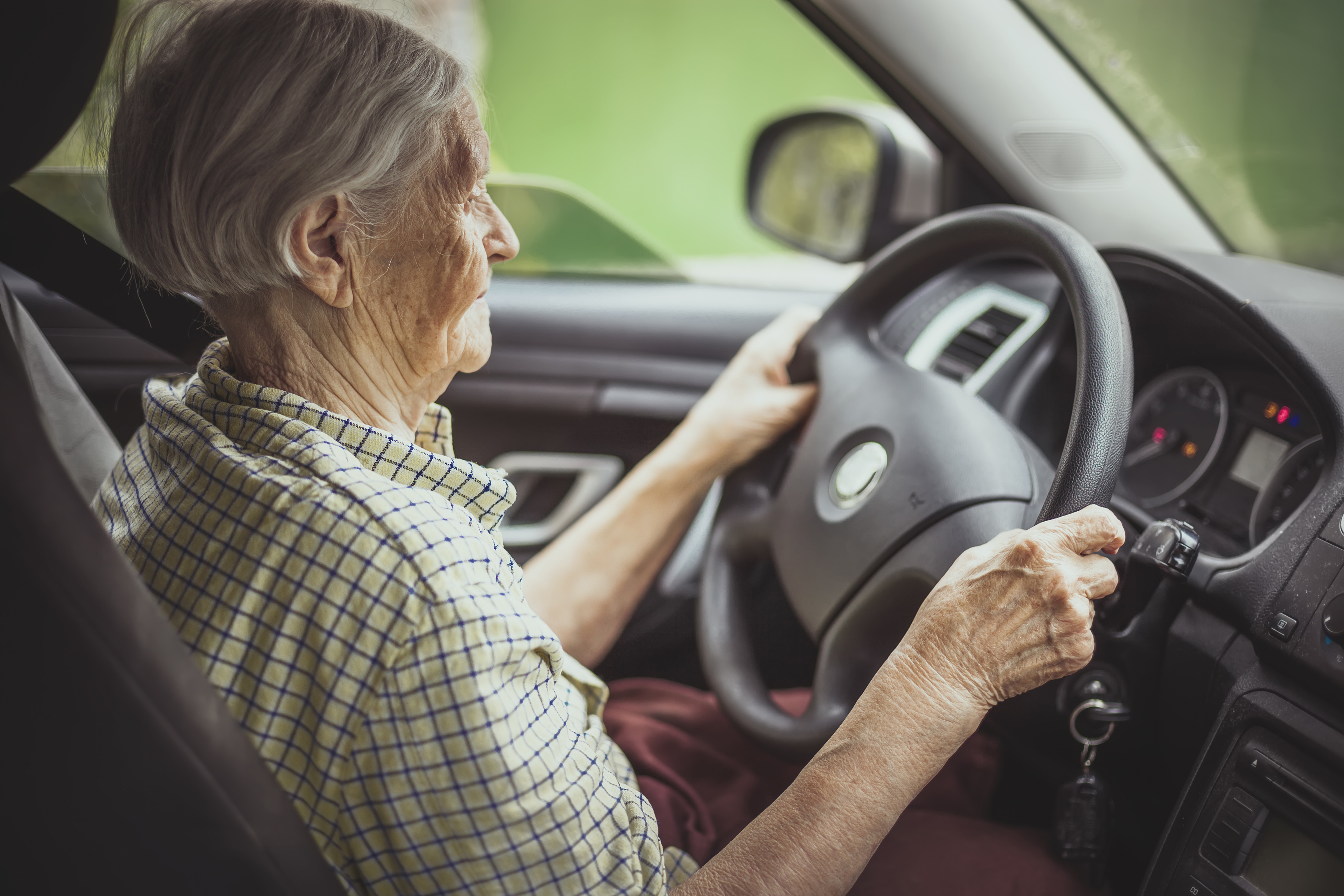 Driving behaviors mechanics say slowly wreck your car