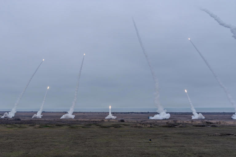 US Army leaders say soldiers are drowning in so much battlefield data ...