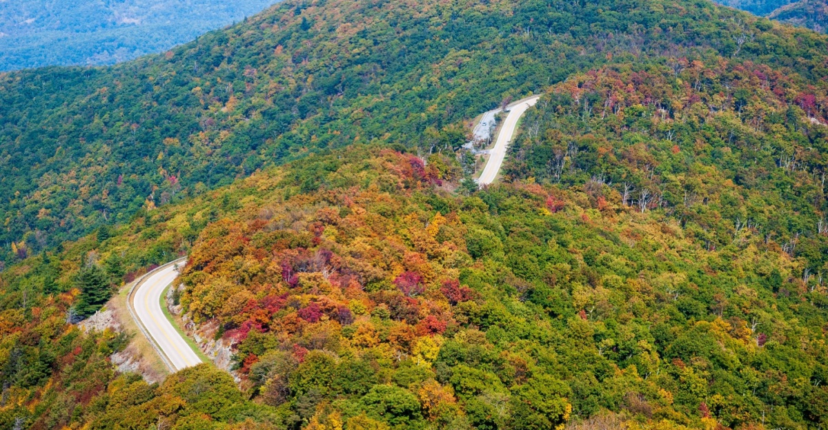 11 Virginia Blue Ridge overlook parks with easy scenic stops