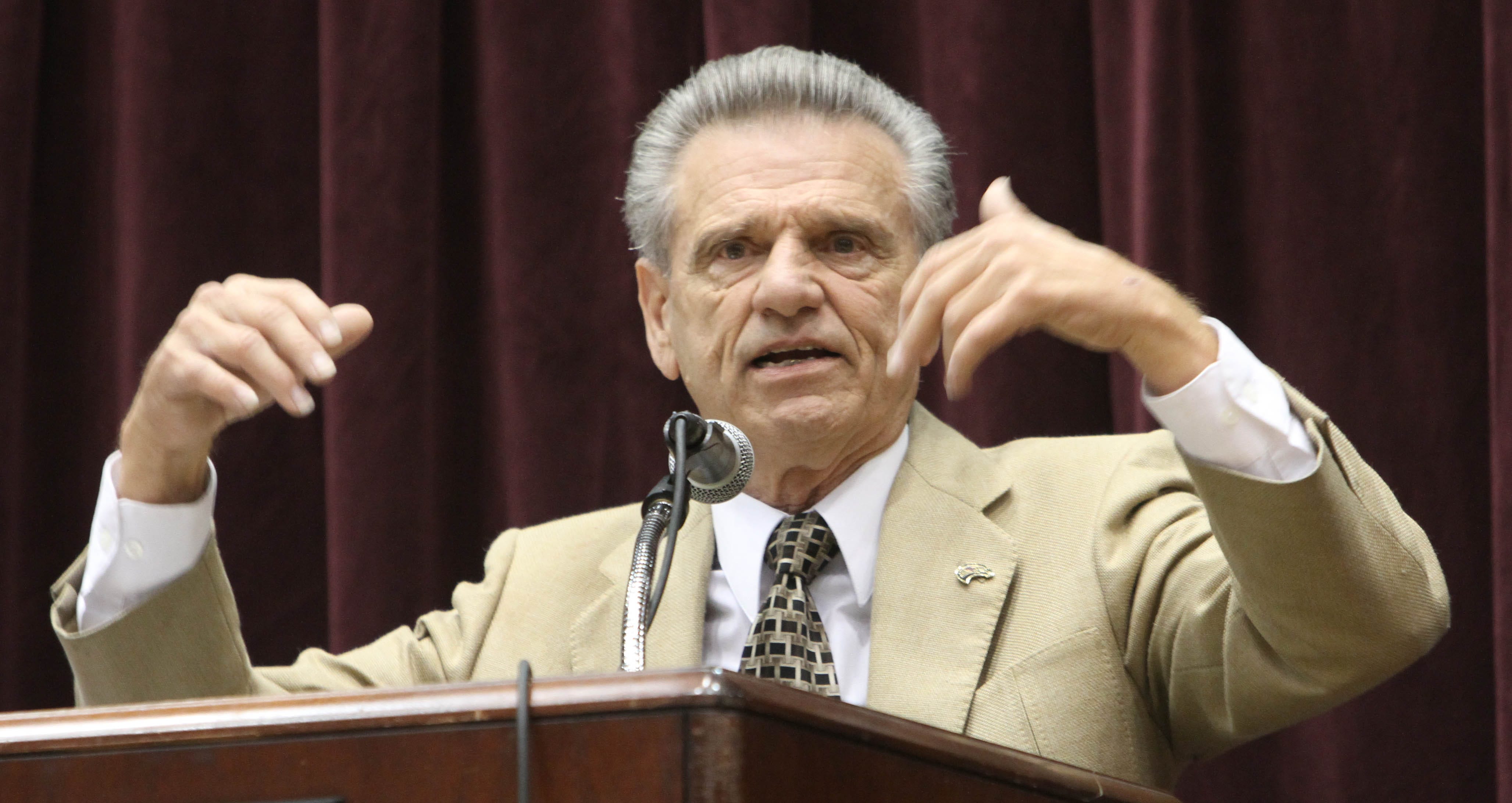 Local football staple, ULM championship-winning coach Pat Collins dies