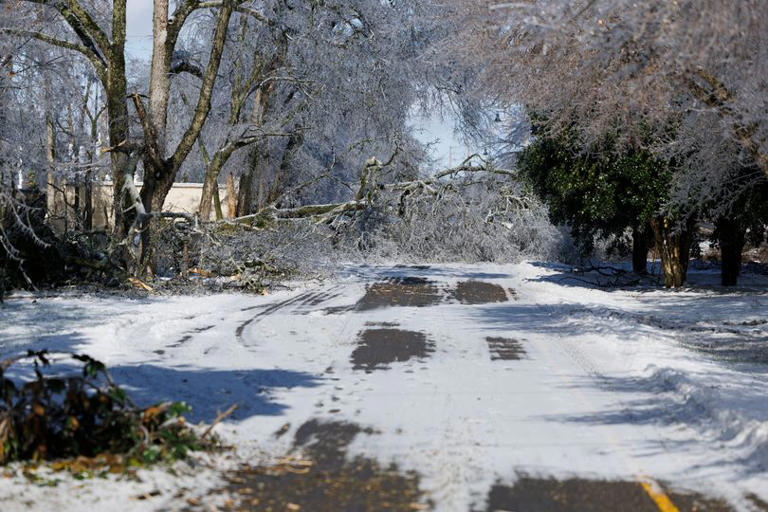 Winter storm train hell set to drop snow bomb across US