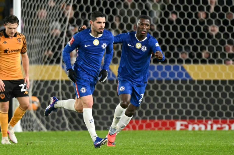 Neto treble fires Chelsea's FA Cup rout of Hull