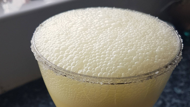 5 vintage cocktails no one drinks anymore