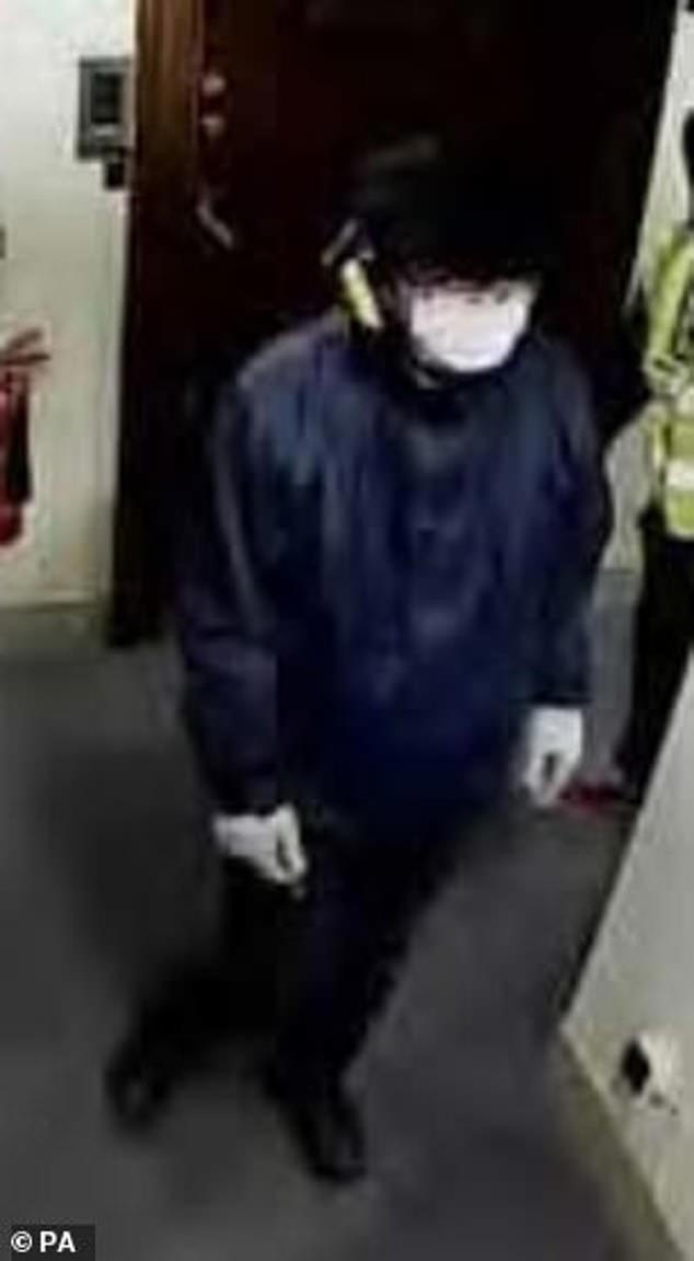 Hatton Garden raider mistakenly freed from jail and at large for six ...