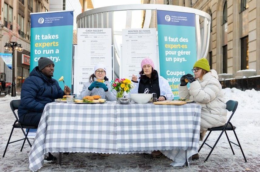 Union uses spread of recalled foods to protest food inspection agency cuts