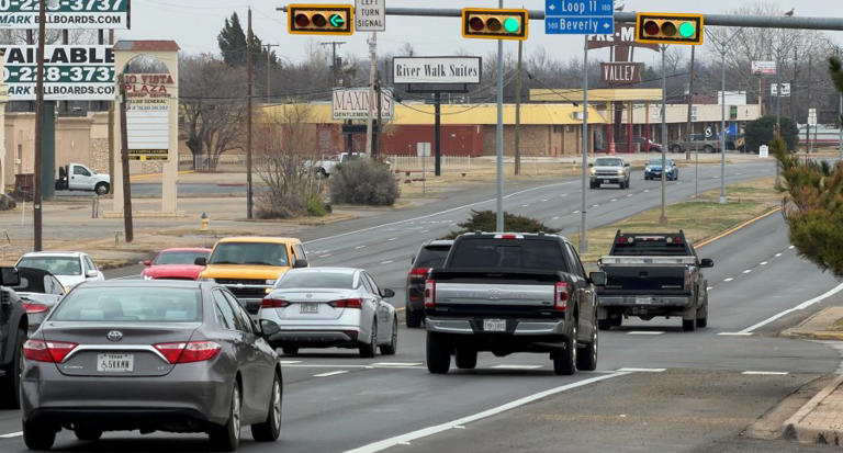 Texas Department of Transportation upgrades more traffic signals in ...